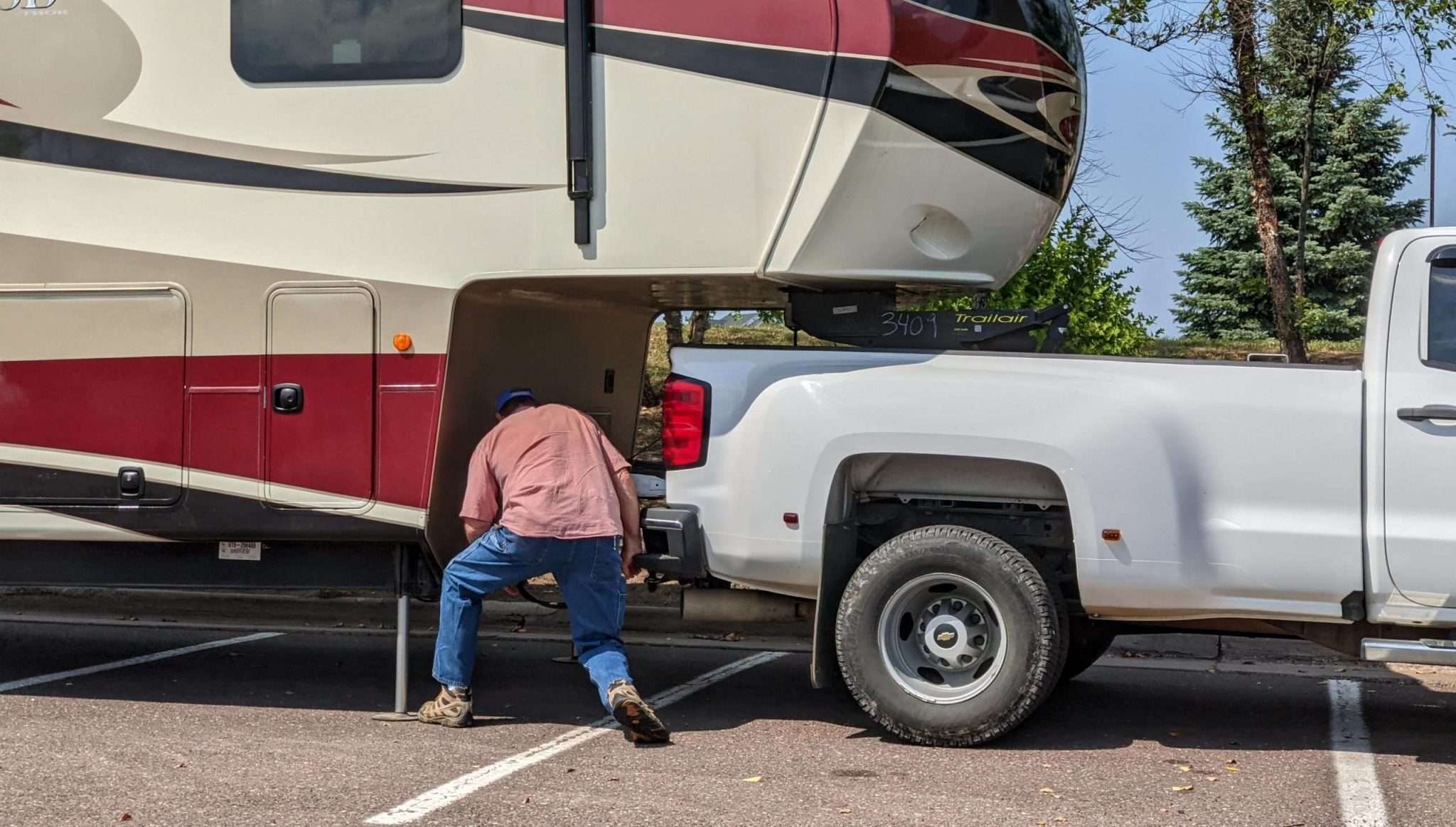 6 Best King Pin Locks to Prevent 5th Wheel RV Theft